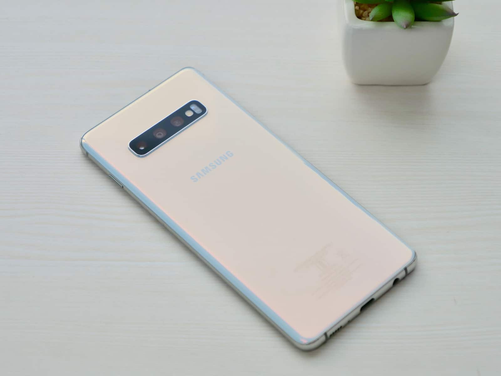 Harga Samsung Galaxy S10 Plus Terbaru dan Spesifikasi Maret 2024 [Baru & Bekas]